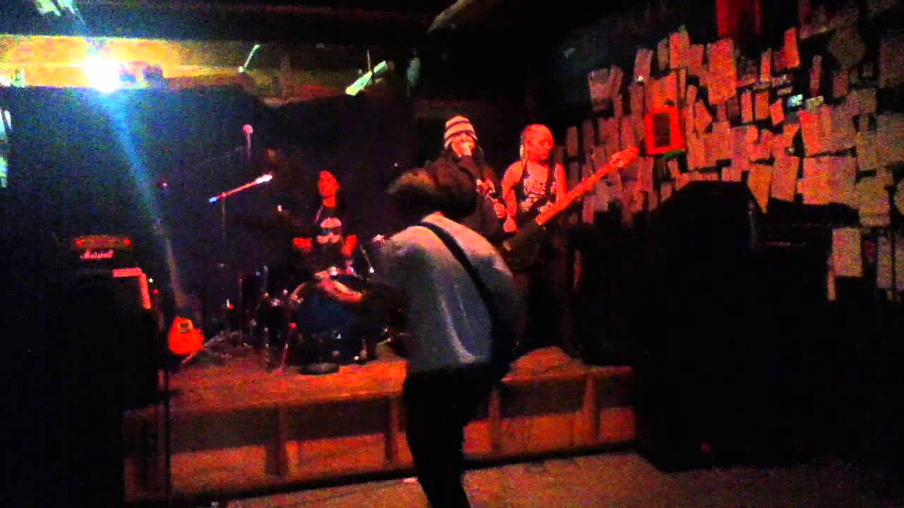 Sideshow Project (Walking Dead) - YouTube