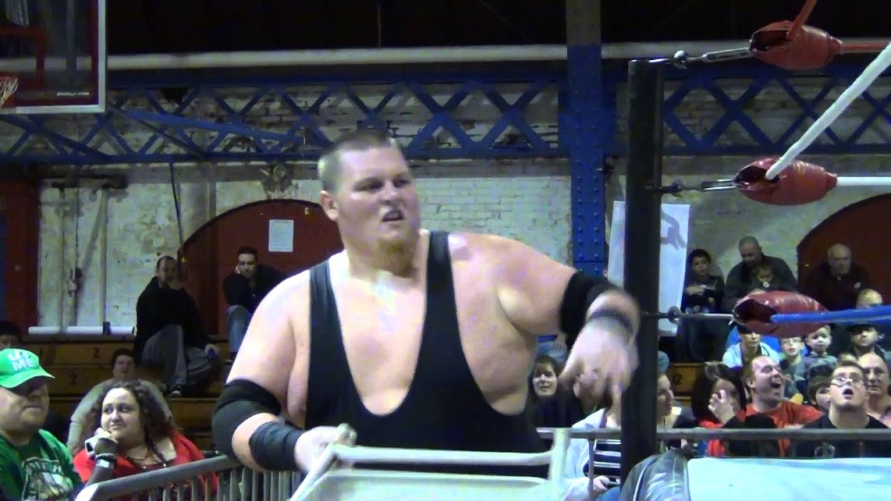 Brian Milonas vs. John Munroe - YouTube