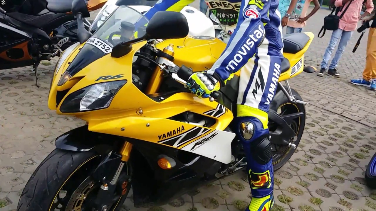 YAMAHA R6 START WITH VALENTINO ROSSI - YouTube