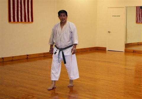 Traditional Karate Training 8 stepping mae-geri - YouTube