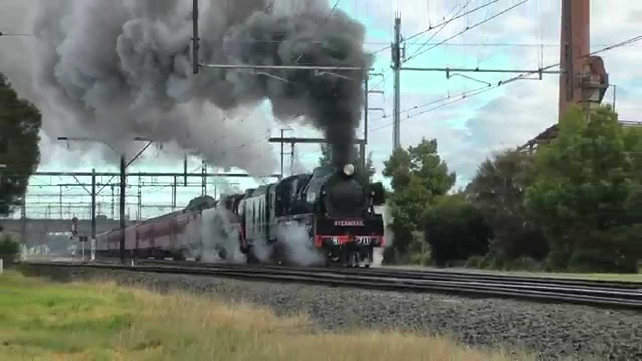 R711 & R761 - SteamRail Snow Train 2015 - YouTube