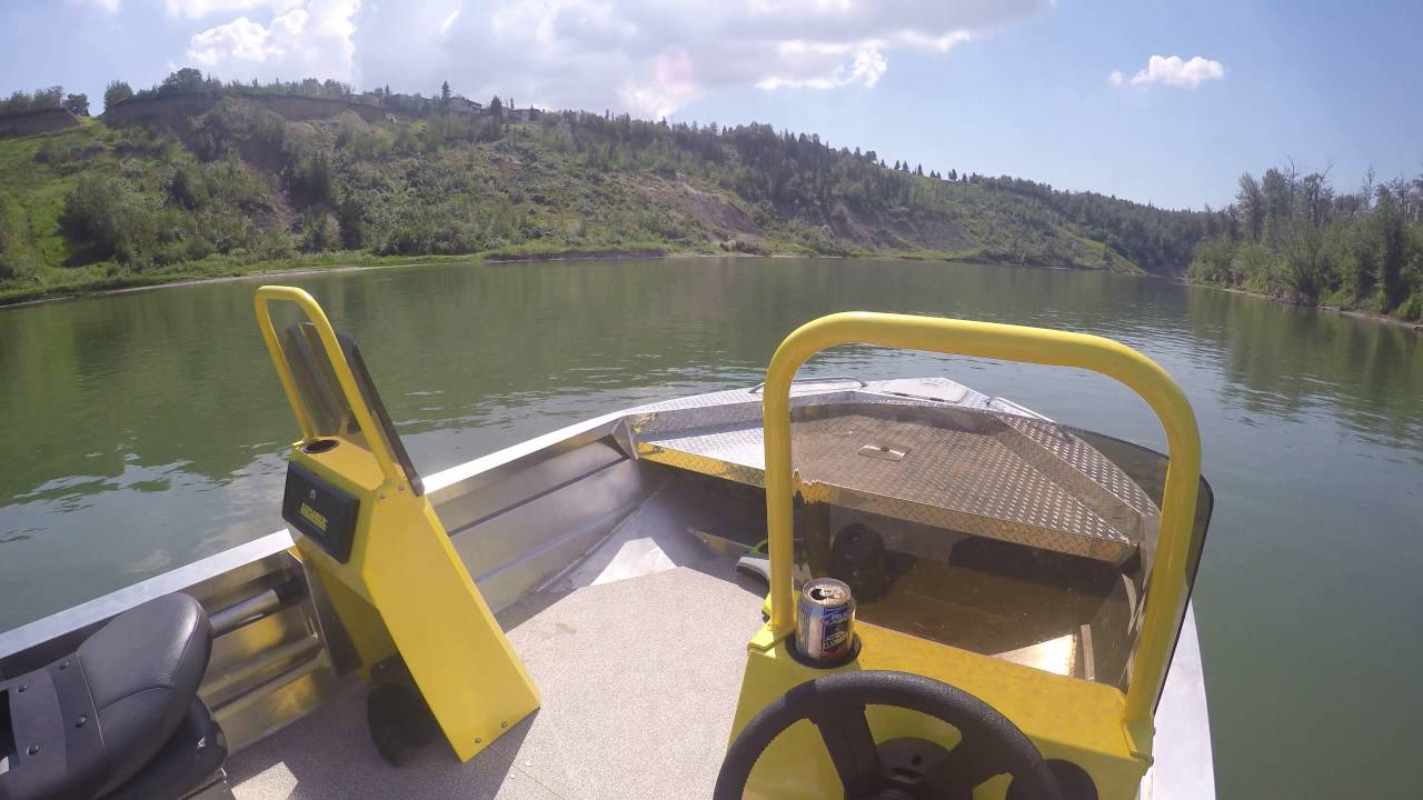 explorer jet boat 80hp racing again the bird - YouTube