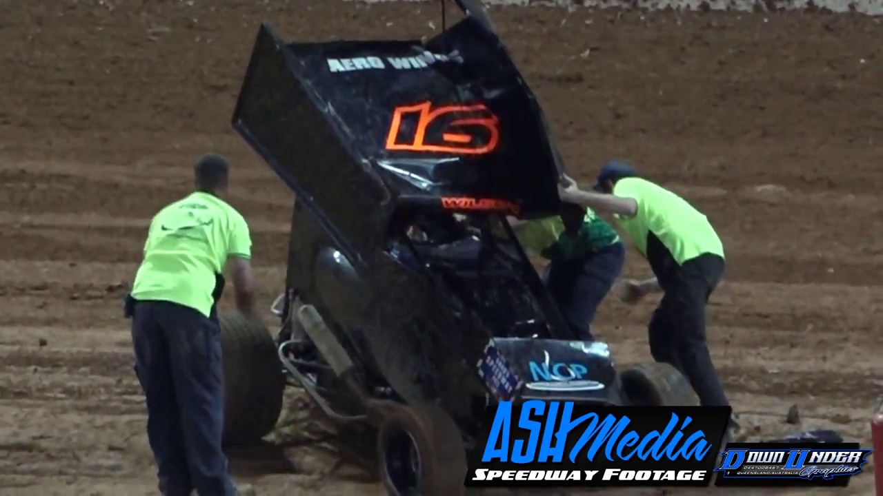 Lightning Sprints: Kurt Wilson Rollover - Archerfield Speedway - YouTube