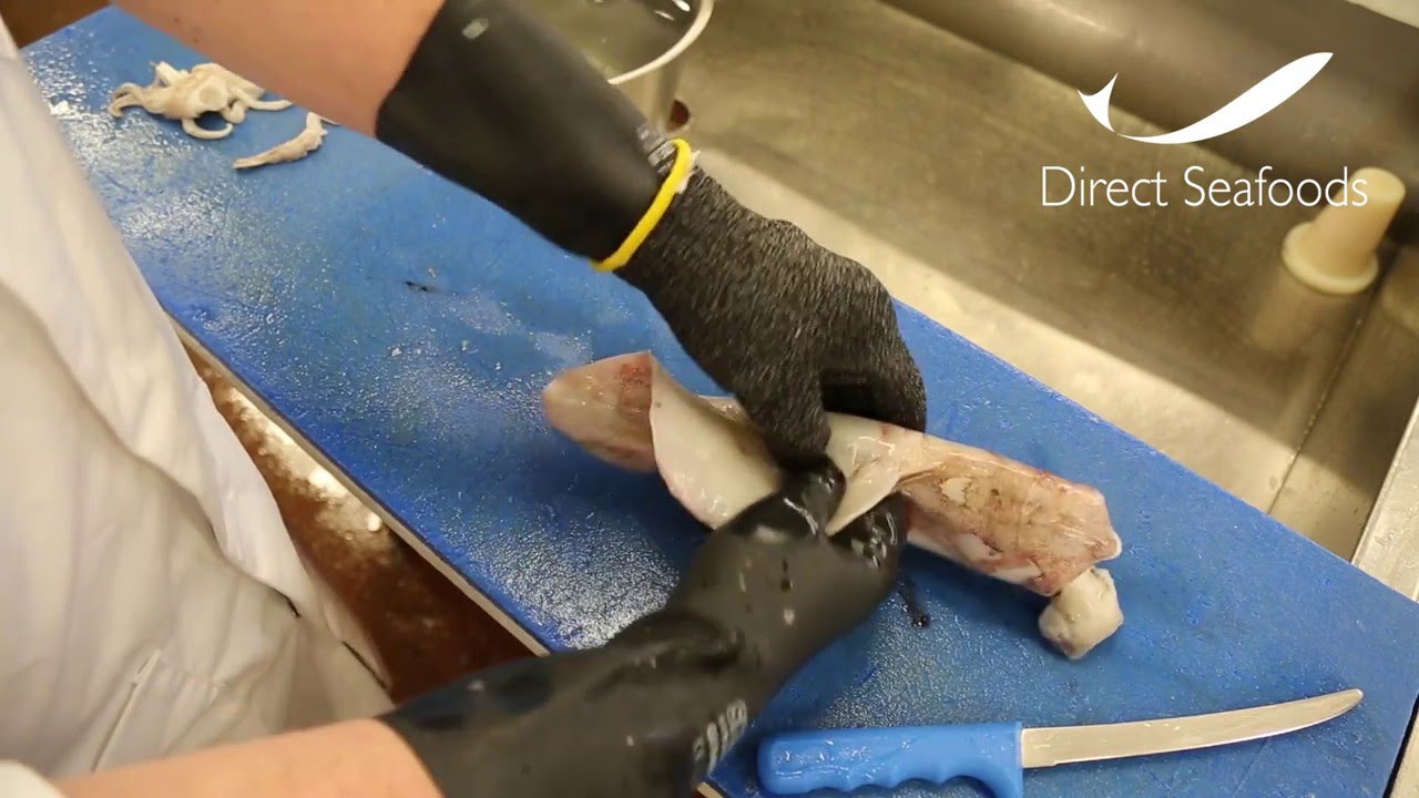 Direct Seafoods: How to Clean a Squid - YouTube
