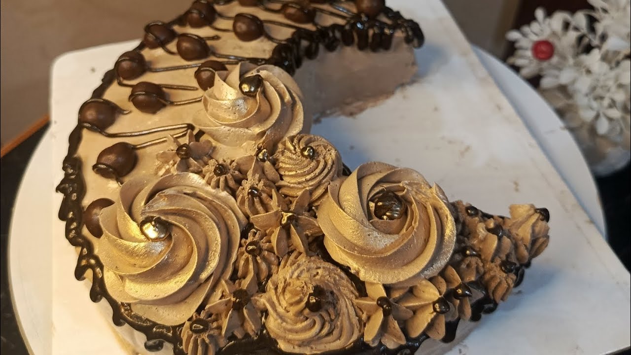 Moon Shape cake Better Bites By Ighmaz - YouTube