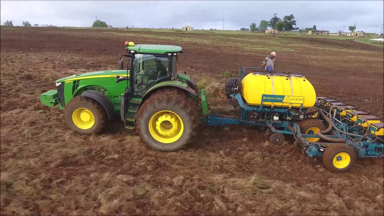 Maize planting south Africa - YouTube