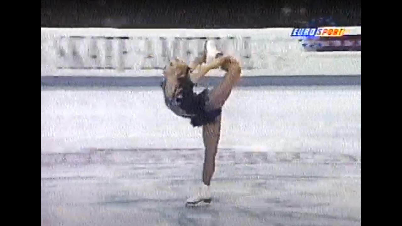 Beautiful sensual flexible blonde girl skater stretch her sensual ...