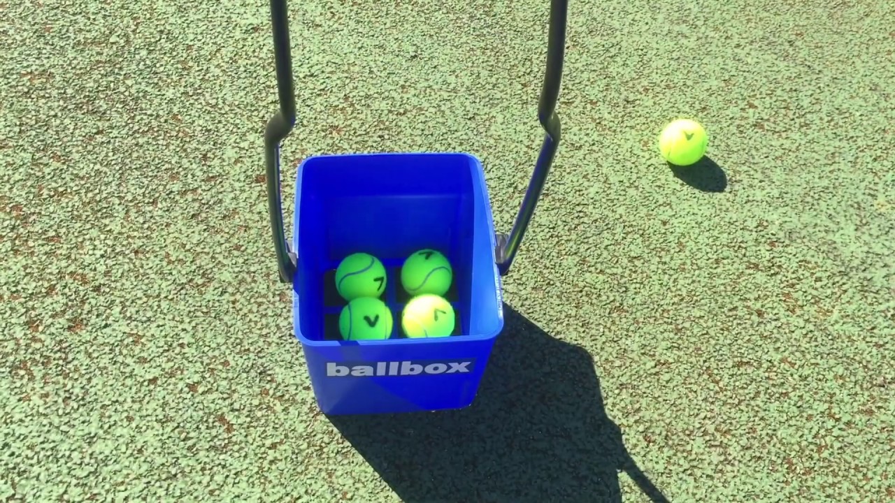RAMASSE BALLES TENNIS - BALLBOX - YouTube