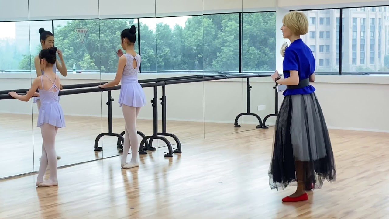 KW Ballet Open Class Grade 4 - YouTube