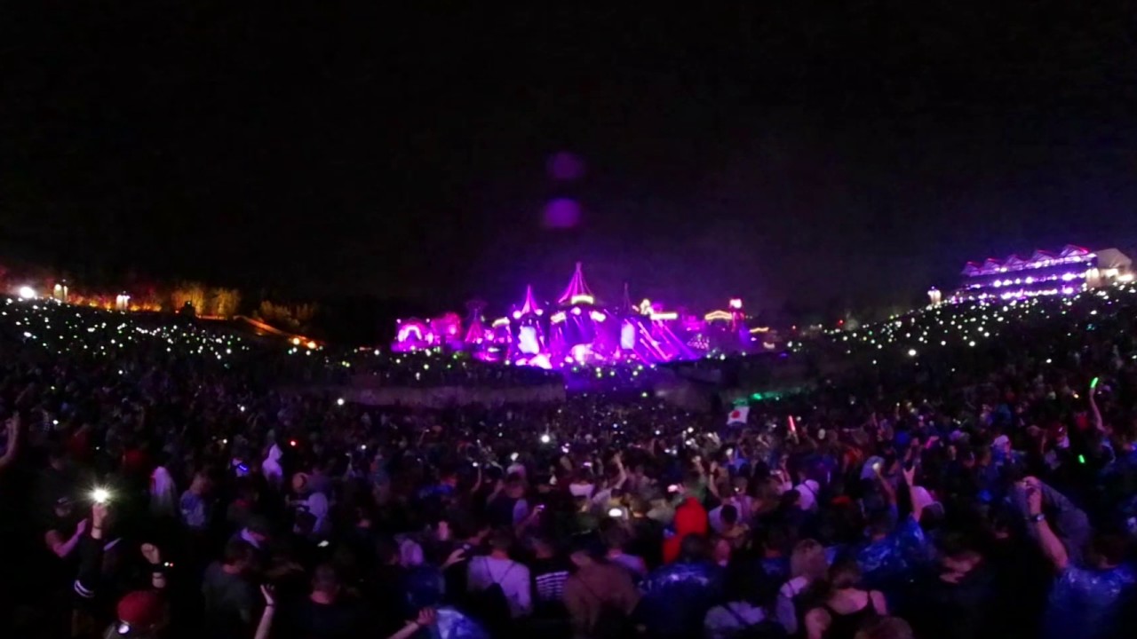 Tomorrowland 2017 360 ° Degrees Main - Stage "Lights up, Lights down ...