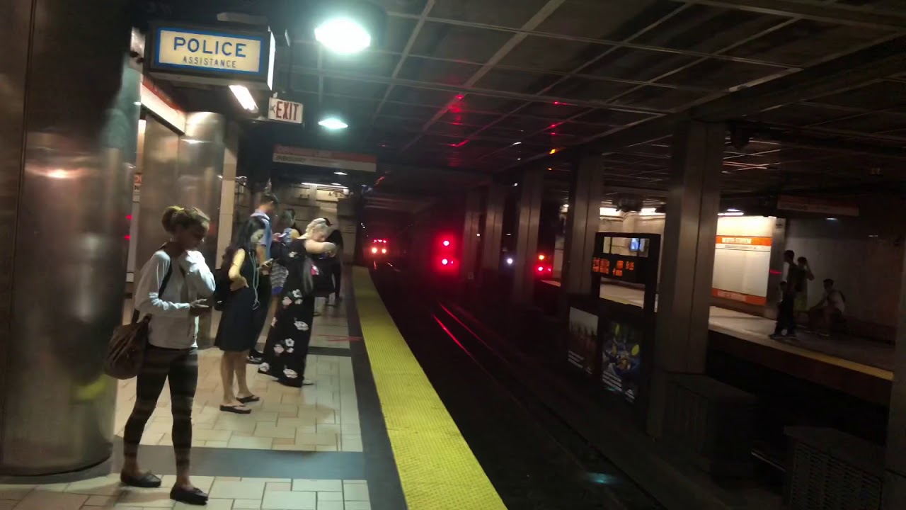 A Ride on MBTA Orange Line from North Station to State Street - YouTube