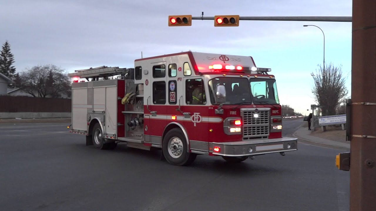 Calgary Fire Department Engine 22 responding to a motor vehicle ...