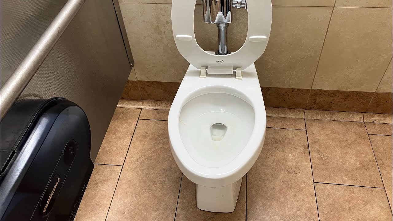 212: CH Toto CT705 Toilet - YouTube