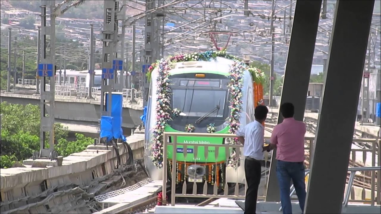 The Mumbai Metro: Inaugural day run from Ghatkopar!!! - YouTube