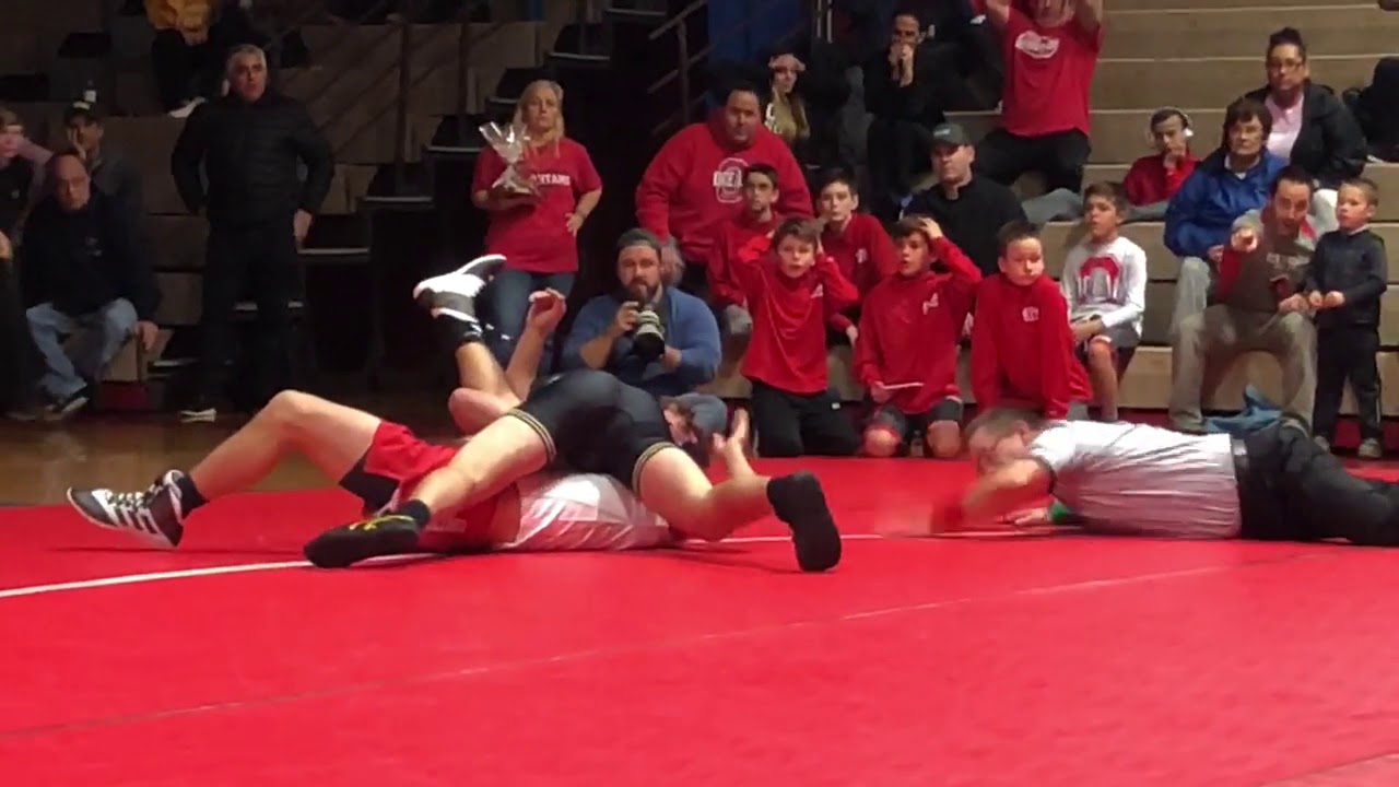 145: Ty Bailey (Point Boro) locks in the cradle and pins Alex Poniros ...