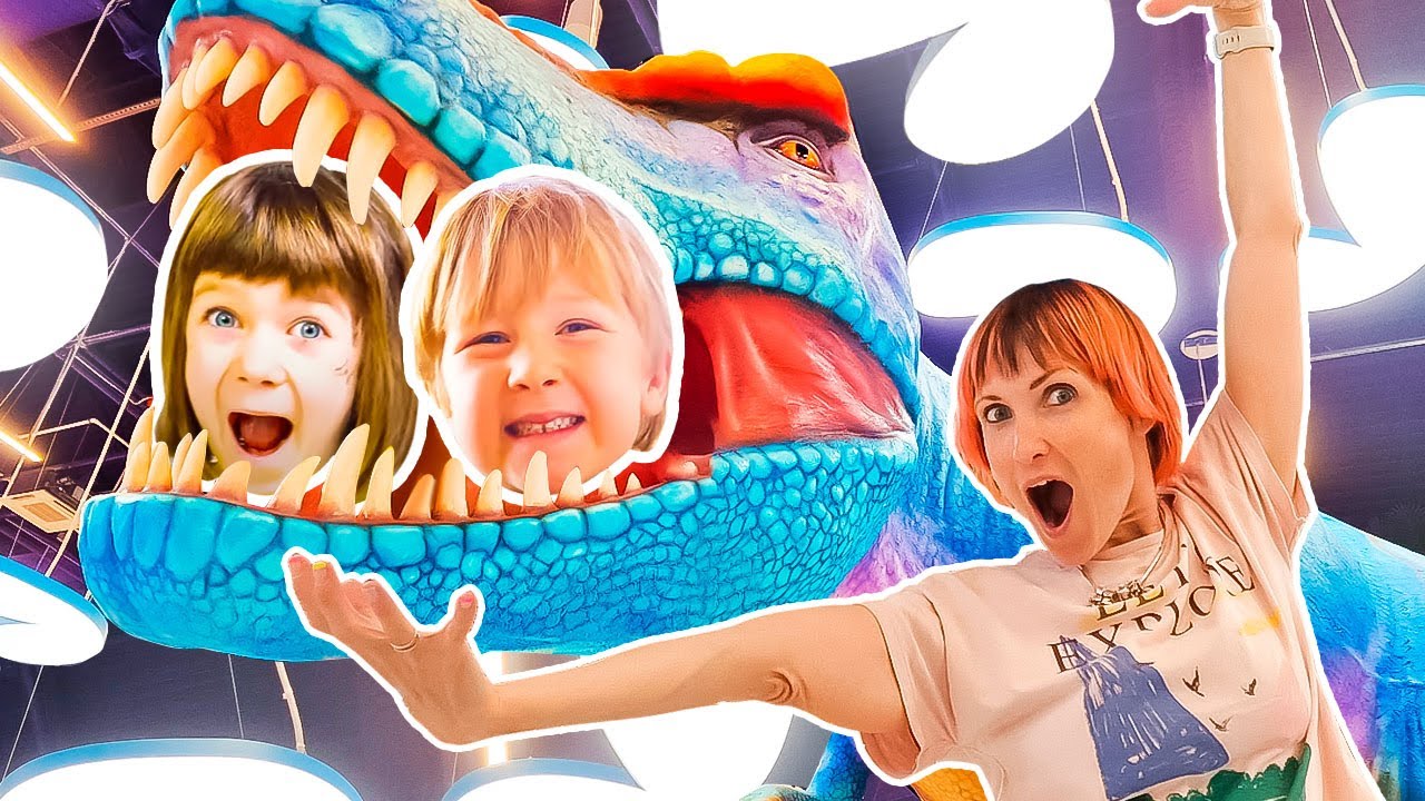 Try to Catch Me! Bianca and Carl Play at the Kids' Club - YouTube