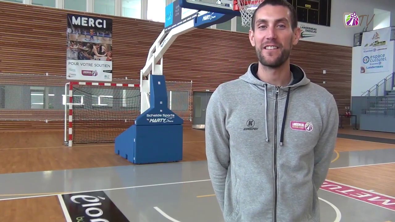 LFB pré-saison 2018/2019 interview Stéphane (Coach) - YouTube