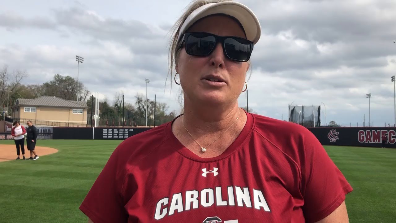 South Carolina coach Beverly Smith recaps opening weekend of SEC play ...