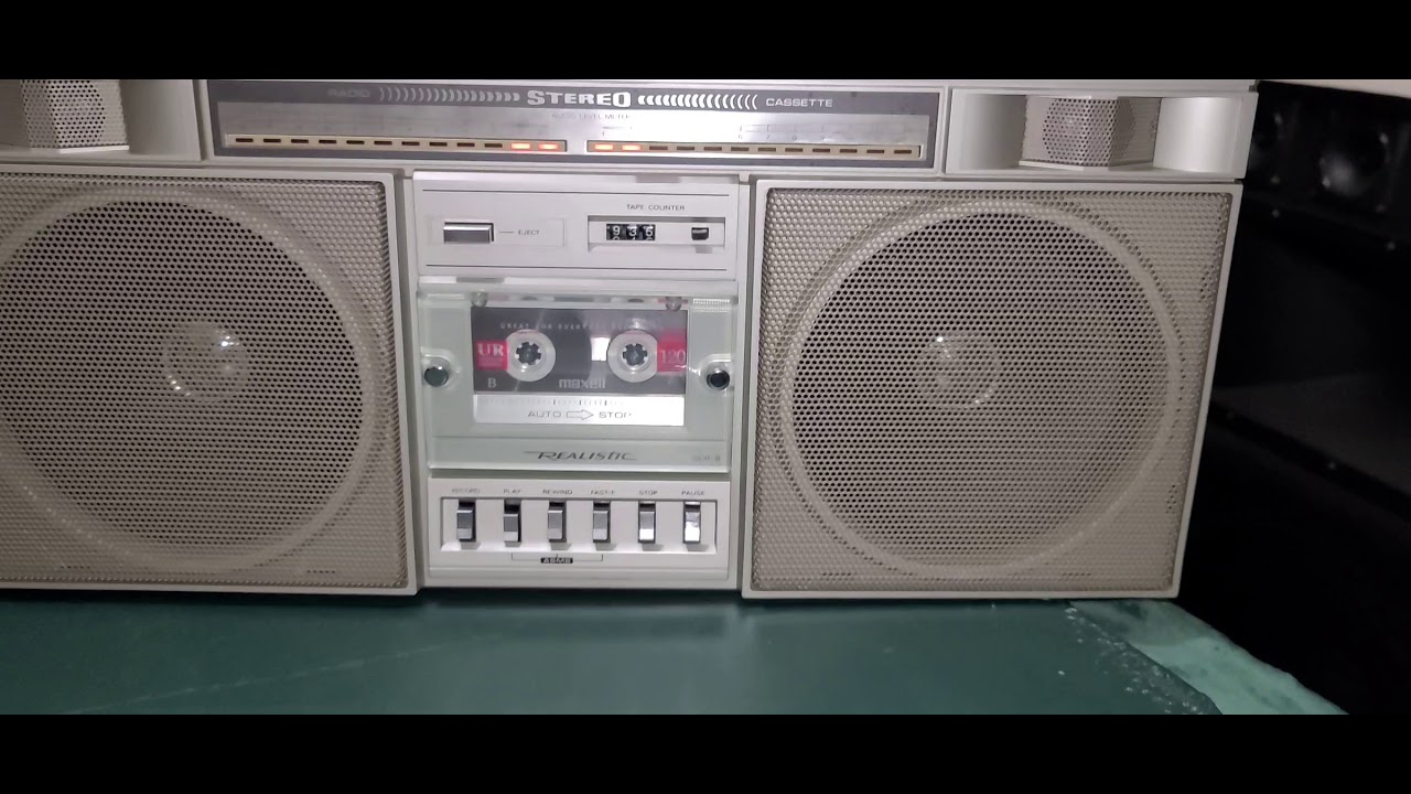 REALISTIC SCR-8 14-778A STEREO RADIO CASSETTE BOOMBOX - YouTube