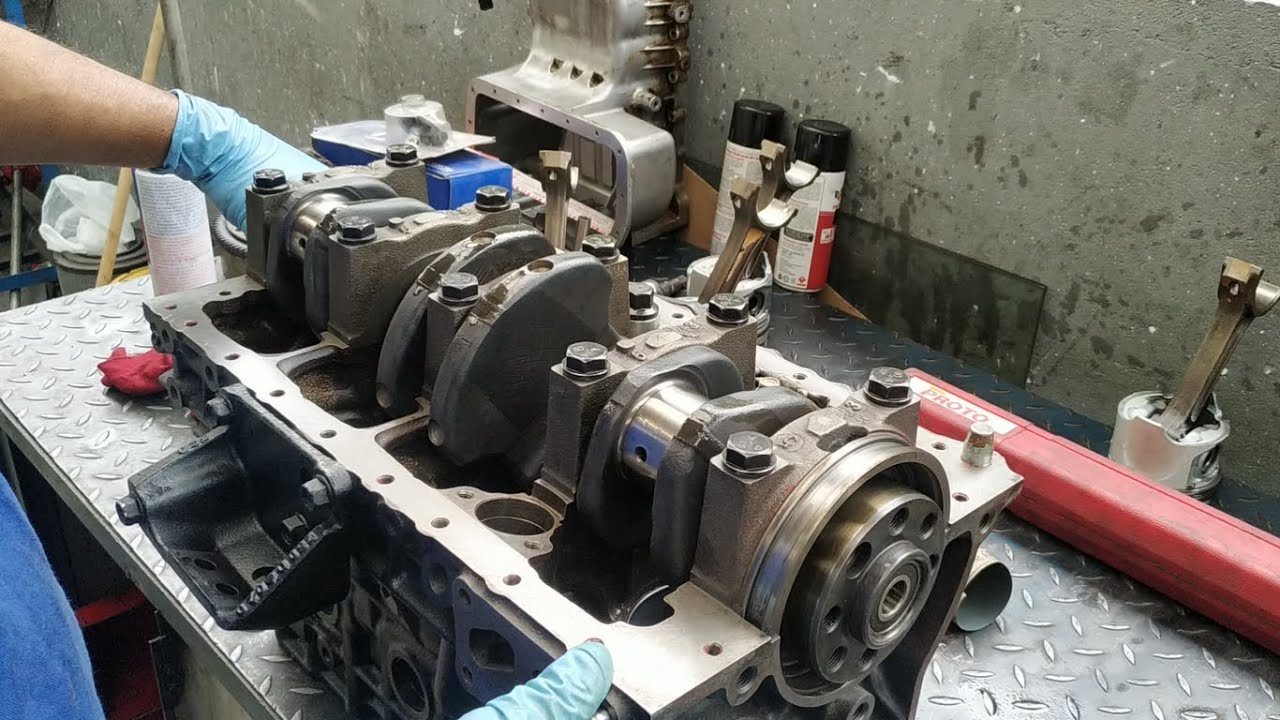 Ensamblando Motor Dmax 4JH1 Par3: Medición del cigüeñal en la bancada ...