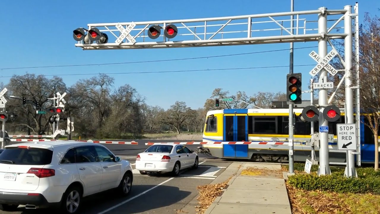 Iron Point Road Railroad Crossing, Sacramento Light Rail Gold Line ...