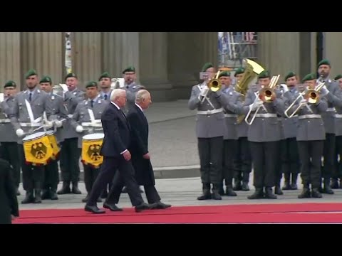 Militärische Ehren für König Charles III - Preußischer Präsentiermarsch: Abschreiten der Front