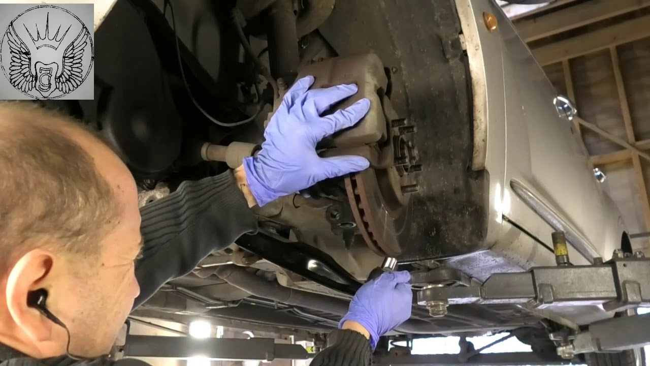 Chrysler PT Cruiser 2002 front wishbone and stabilizer link removal and ...