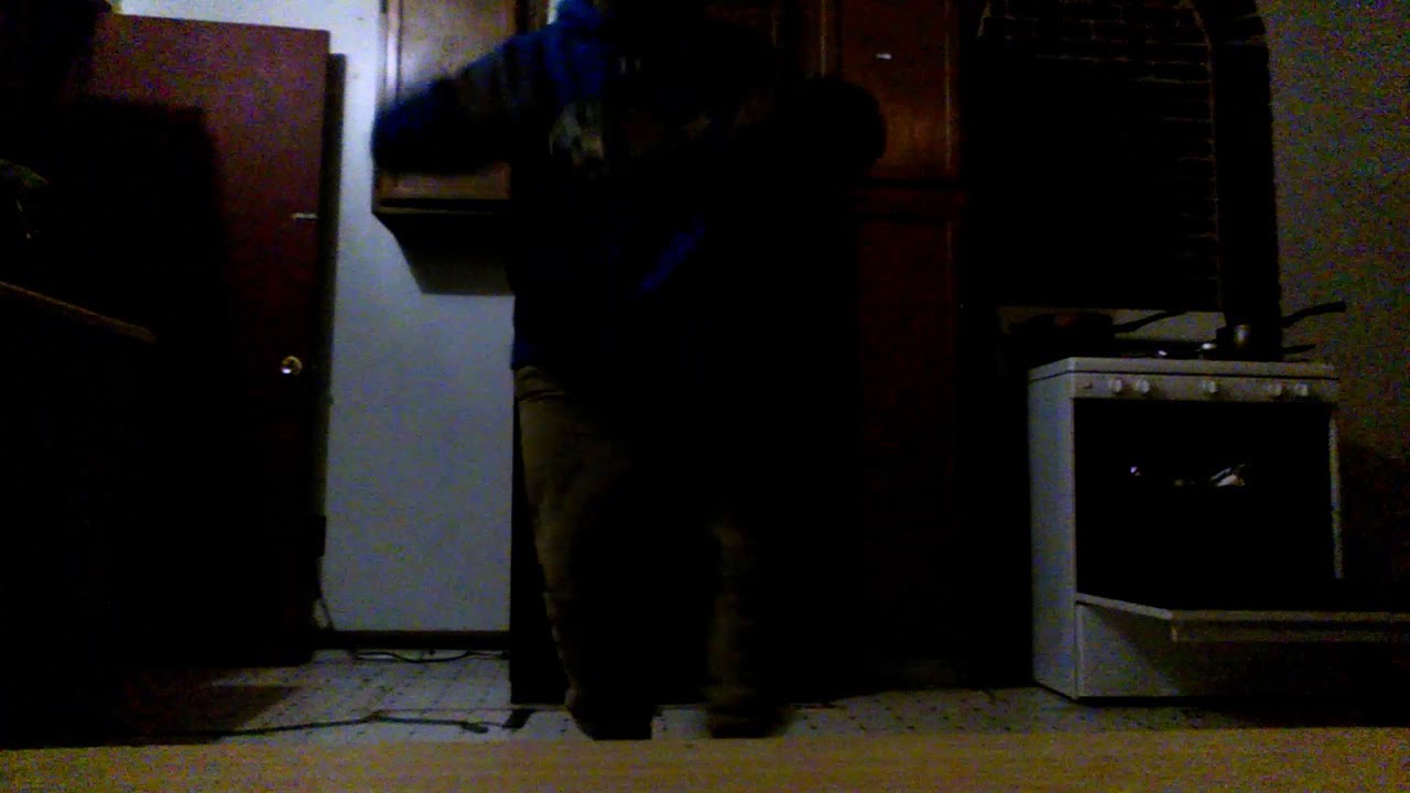 Kid does Crip walk - YouTube