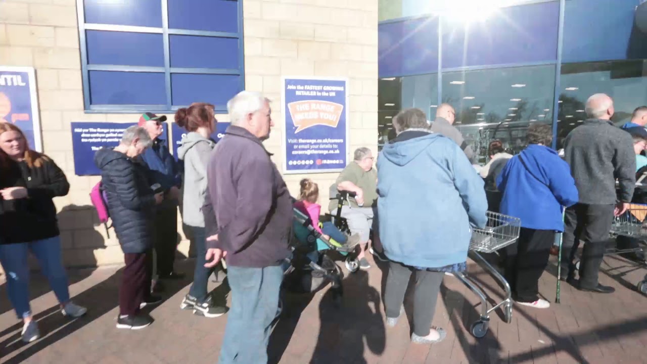Que for The Range opening in Wrexham 290319 - YouTube