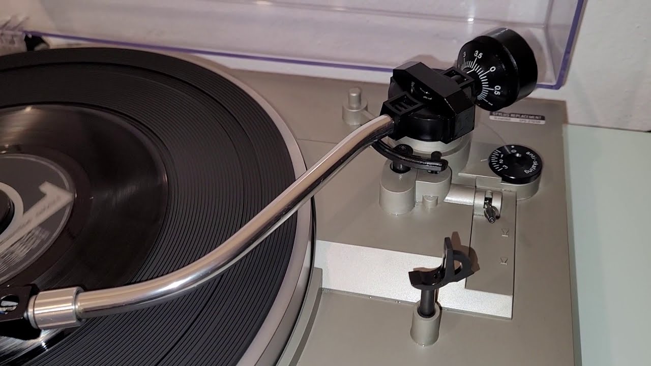 Technics SL-303 Turntable - YouTube