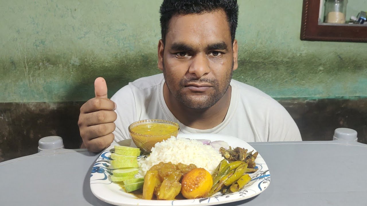 PATOL VAJA, DIM ALLU CURRY, DAL, PUTHI MACHA VAJA, SALAD ।। - YouTube