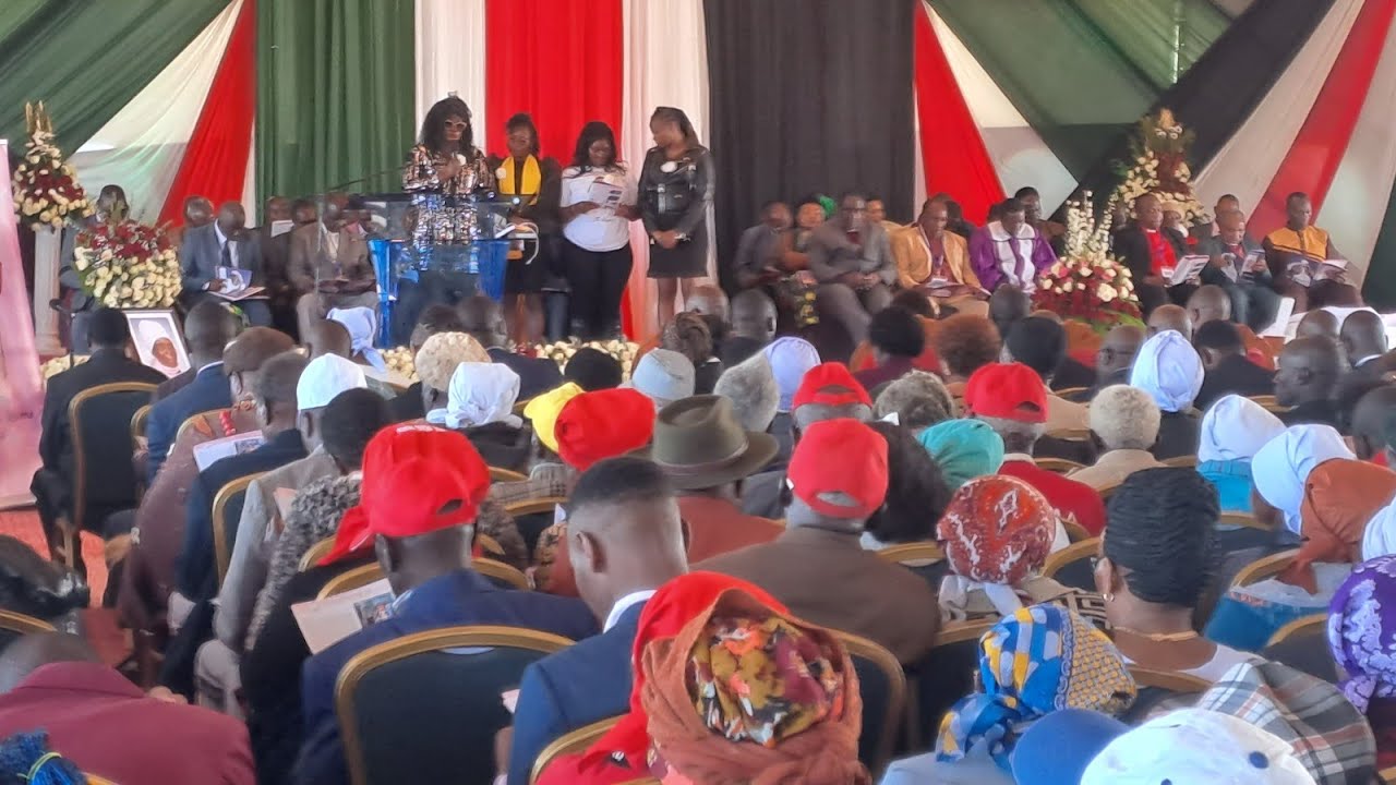 CONVOY OF LATE MAMA MUKAMI KIMATHI WIFE TO LATE DEDAN KIMATH - YouTube