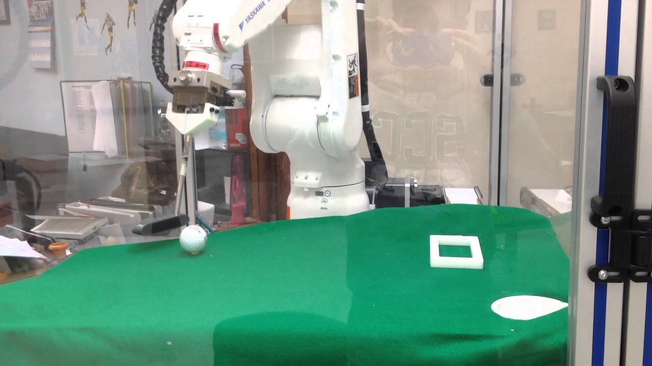 Robot putting - YouTube