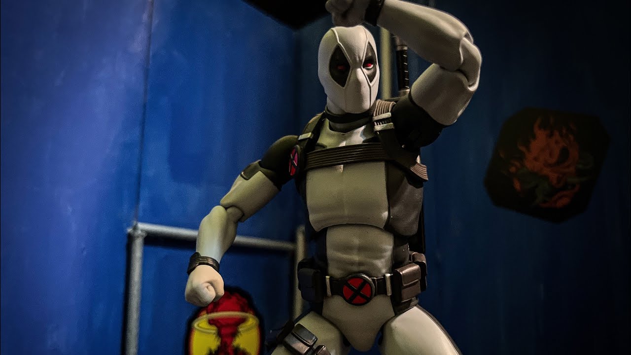 MAFEX X-FORCE DEADPOOL Un-Boxing/Reveiw - YouTube