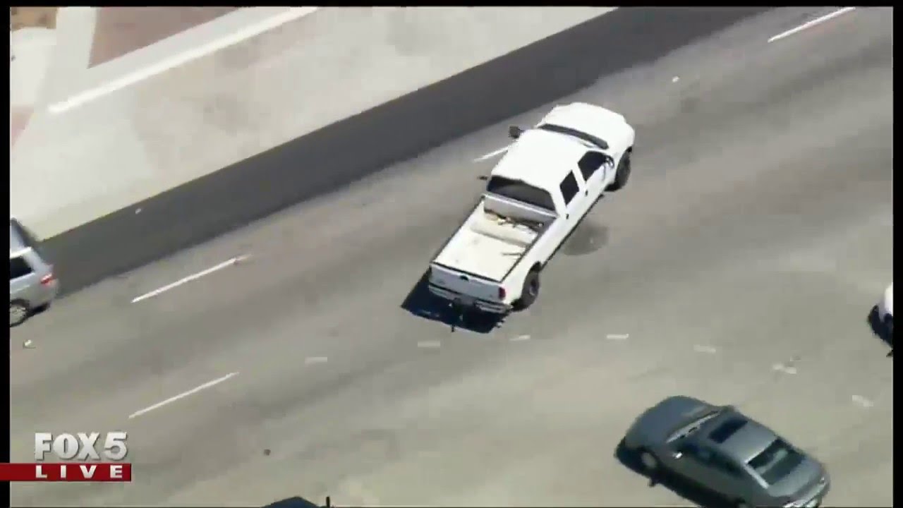 High-speed chase through California - YouTube