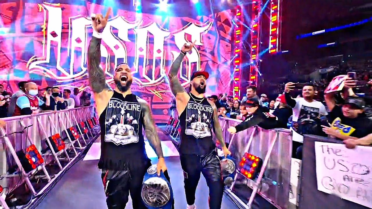 The Usos Entrance: SmackDown, December 10, 2021 - YouTube