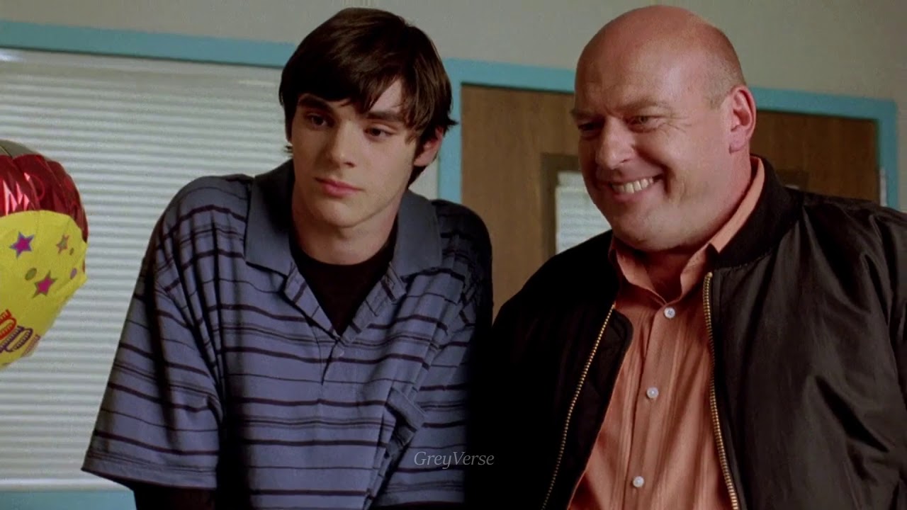 Hank Schrader visits hospital to see Walter White | Breaking Bad - YouTube