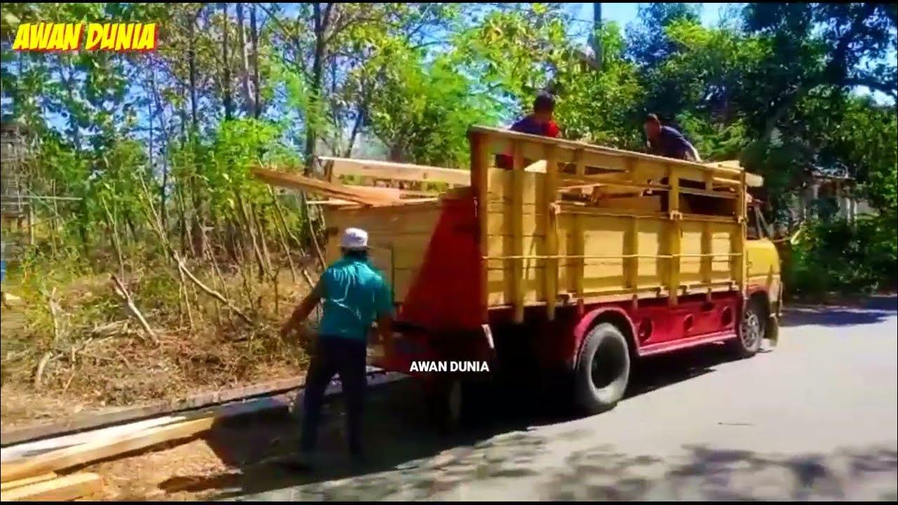 GOTONG_ROYONG HIDUP DI DESA JAWA!USUNG KAYU BUAT RUMAH SAUDARA - YouTube