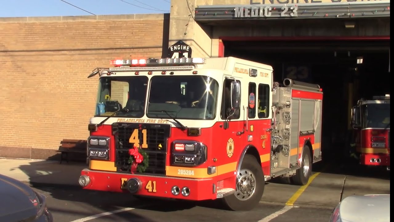 Philadelphia fire department engine 41 responding to a medical ...