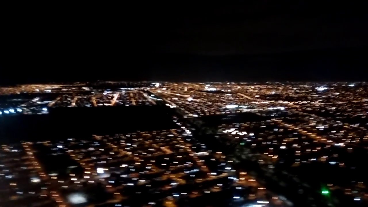 Aterrizaje de noche en Mérida, Yucatán. - YouTube