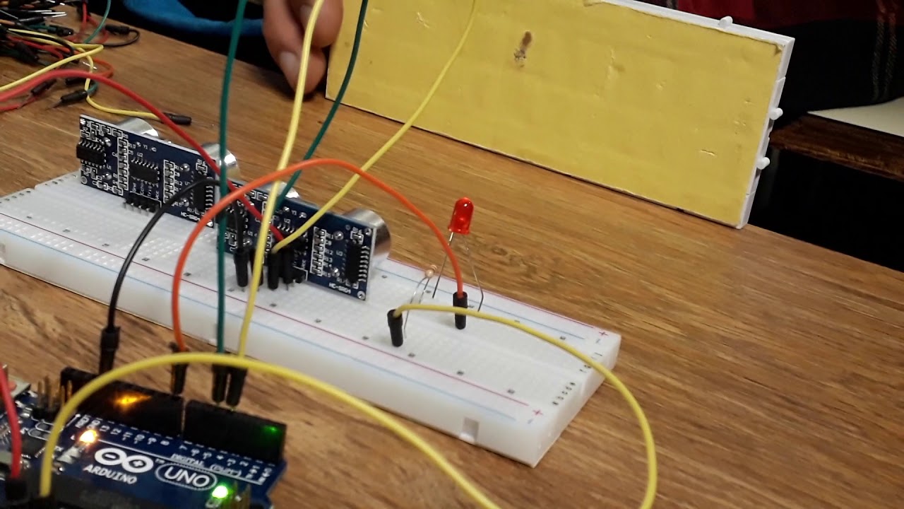 Arduino - Sensor ultrassônico, LED, comandos if e else - YouTube