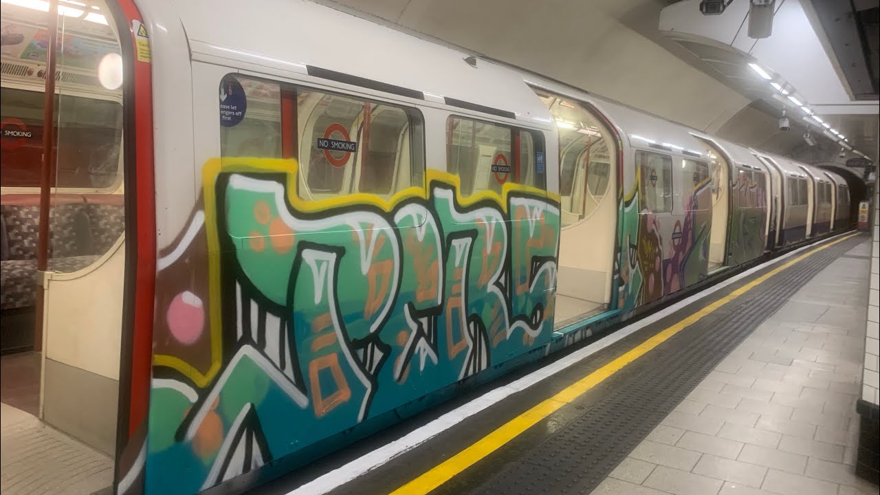Bakerloo line graffitied 1972 stock 4537 departing Elephant and castle ...