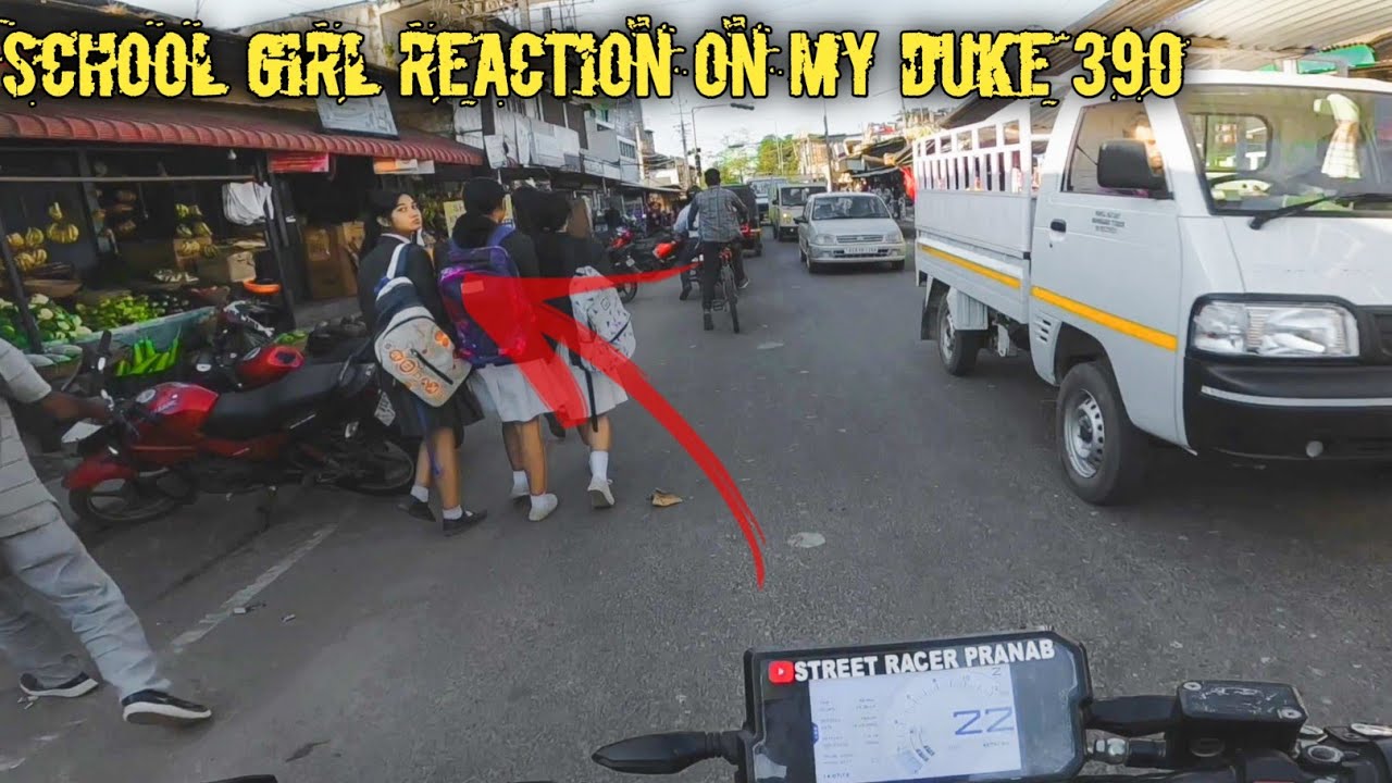 School Girl reaction 😍🥰 on my Duke 390 || Public reaction || Street ...