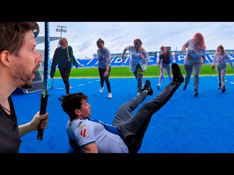 ZOMBIES y FÚTBOL - Survival Zombie | Pedro Salamanca