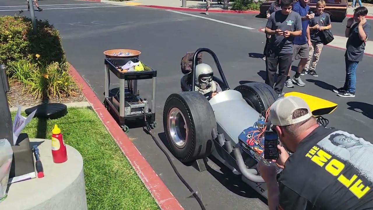 The Surfers Dragster - YouTube