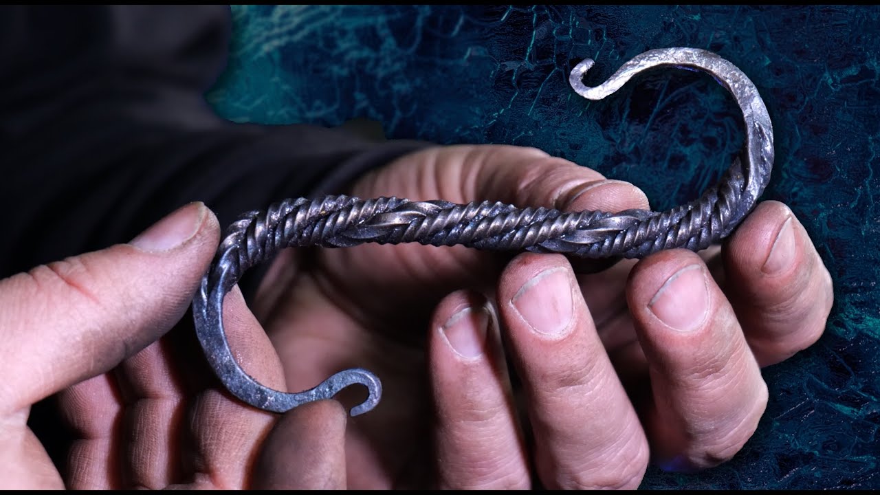 Forging a Baroque Twisted S-Hook on an Anvil Made of ICE! - YouTube