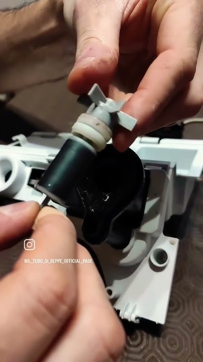 Sostituzione pompa acqua asciugatrice Beko DRX822W #elettrodomestici - YouTube