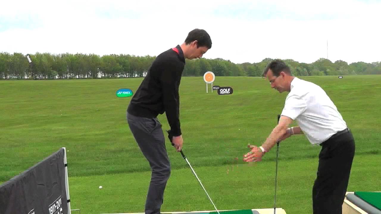 Golf Fault Fixer: Pitching distance control tips - YouTube