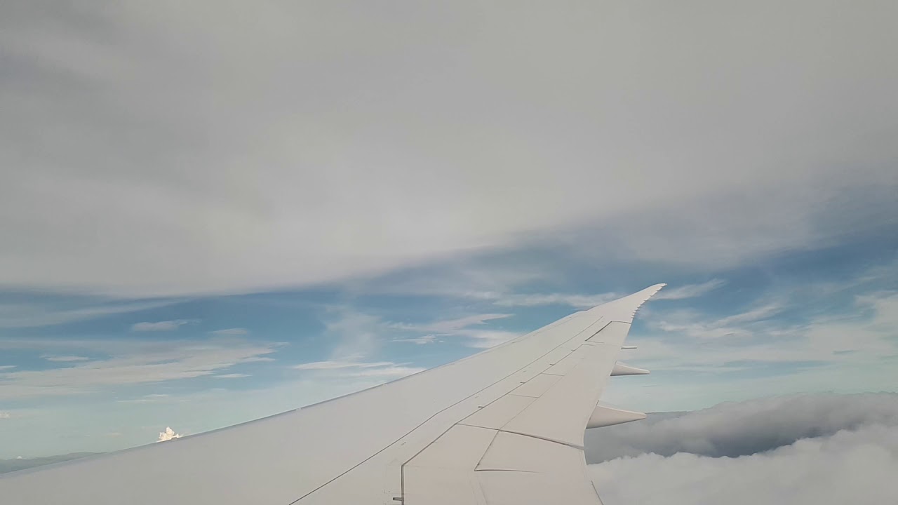 qatar airways boeing 787 wing tip - YouTube