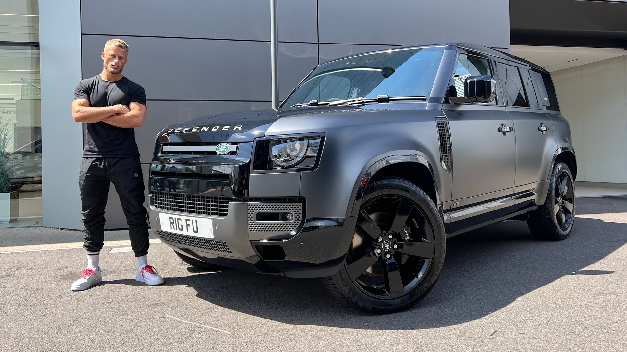 IT’S HERE! MEET JE’S V8 SATIN BLACK CARPATHIAN LAND ROVER DEFENDER ...
